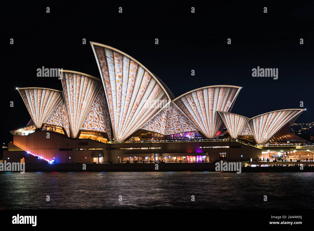 The sails of the opera house hi-res stock photography and images - Alamy