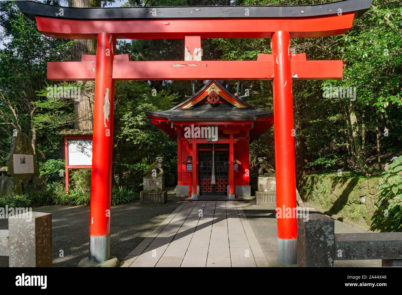 Hakone, Japan - September 3, 2016: Soga Shinto Shrine and red Torii ...