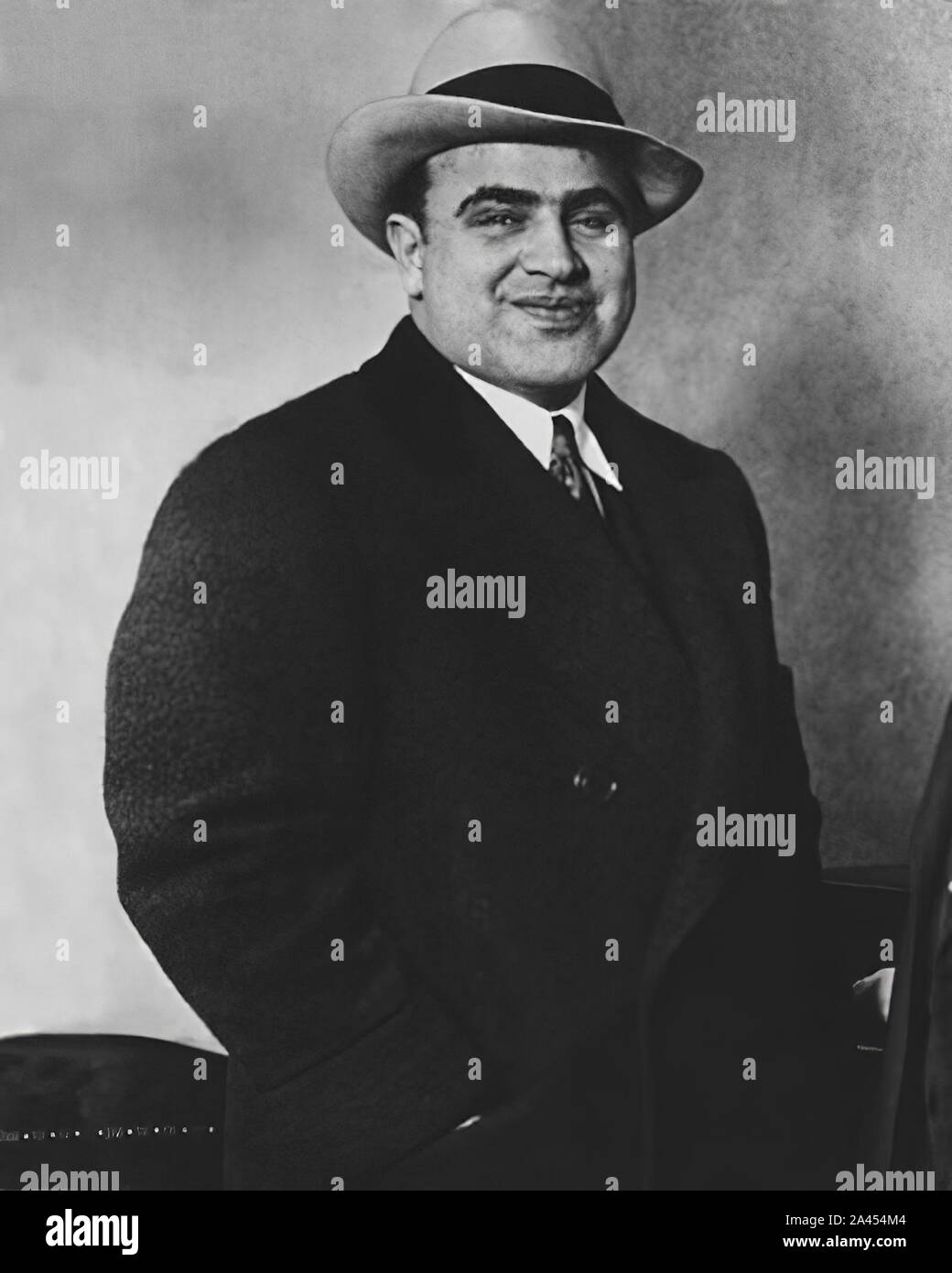 Gangster mugshot black and white hi-res stock photography and images ...