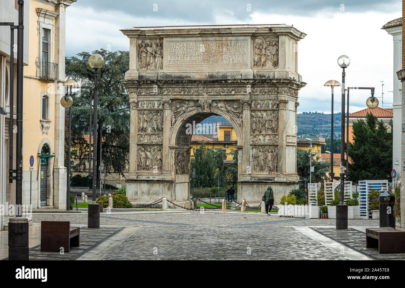 Ancient Roman Arch of Trajan, triumphal arches best preserved ...