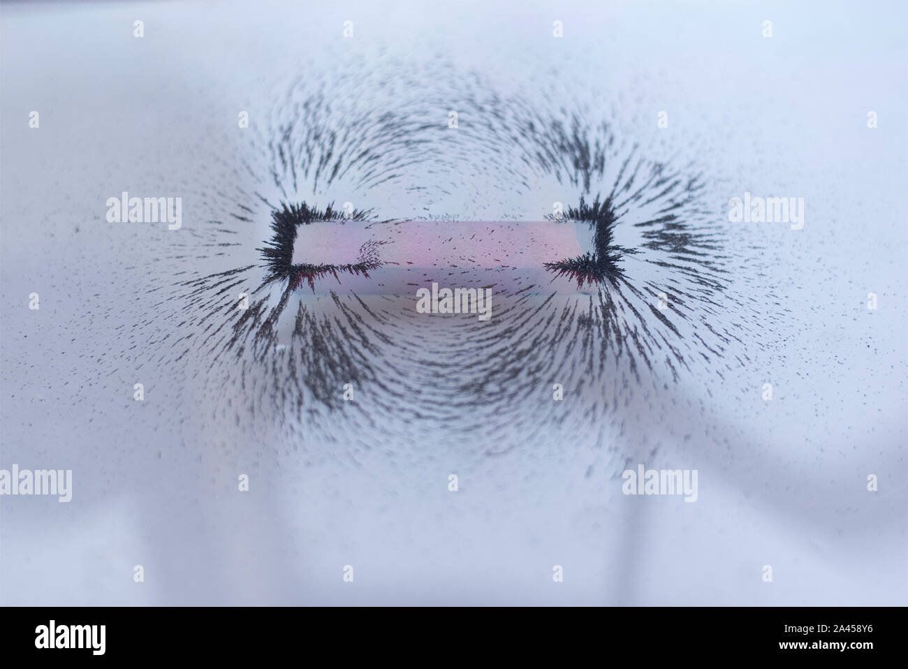 Iron filings magnetic hi-res stock photography and images - Alamy