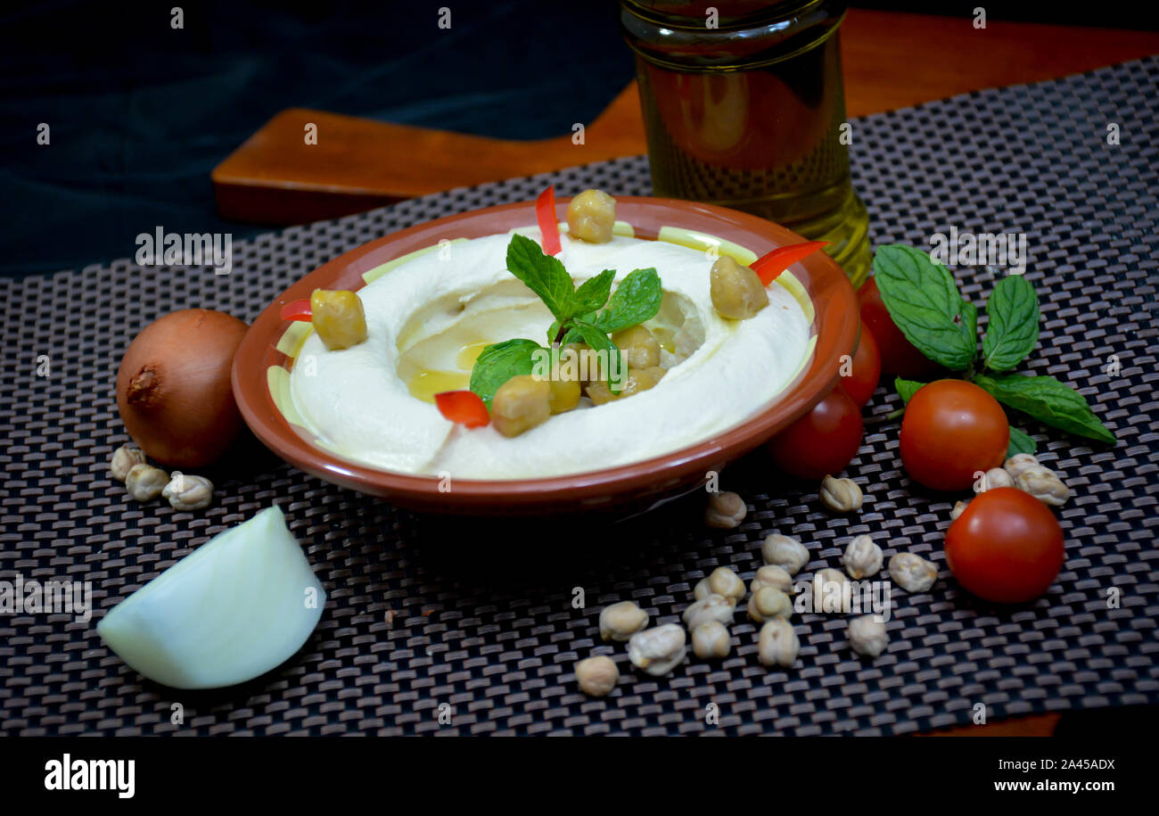 Middle eastern classic dish hummus hi-res stock photography and images ...