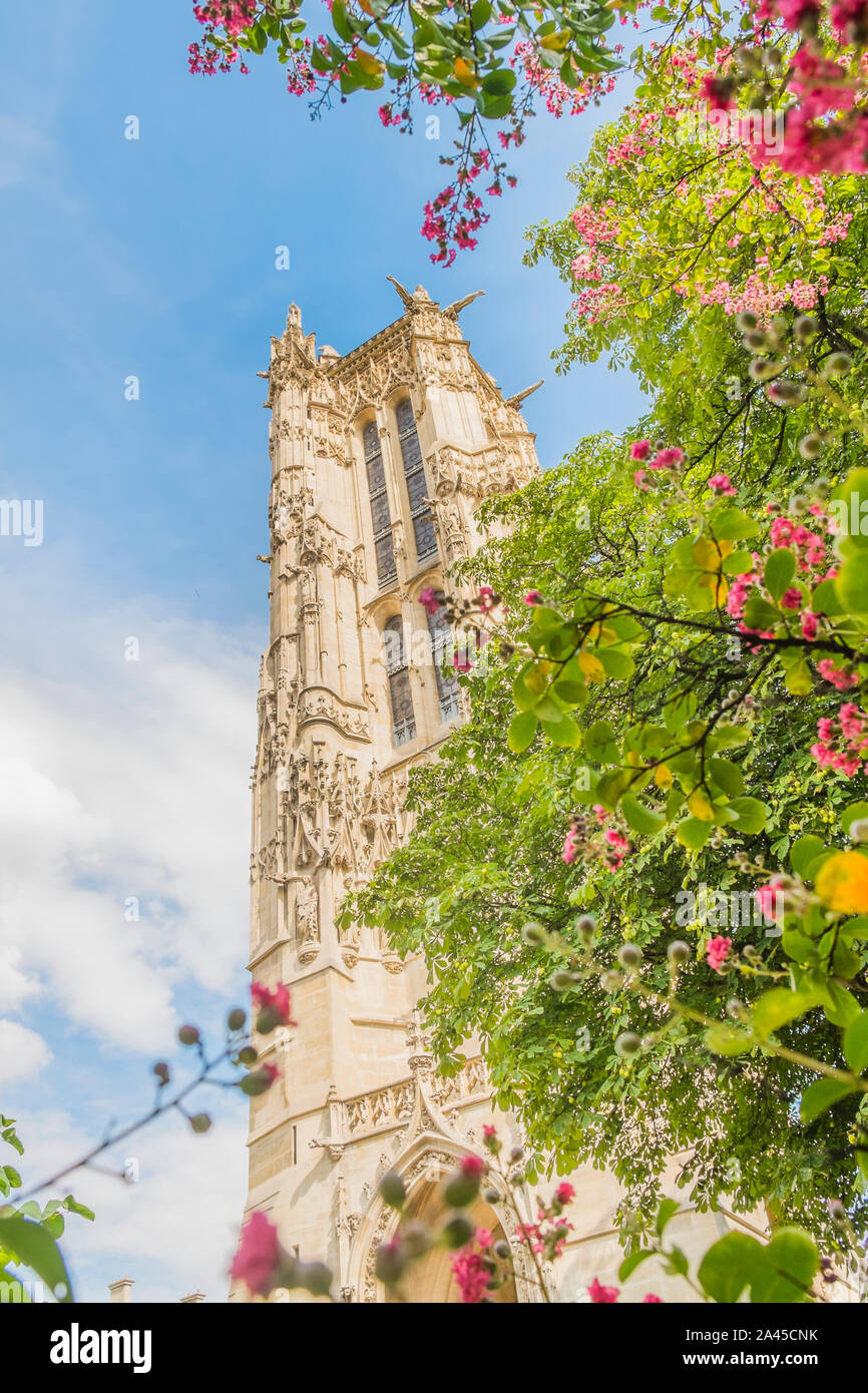Saint-Jacques Tower, Tour Saint-Jacques Stock Photo - Alamy