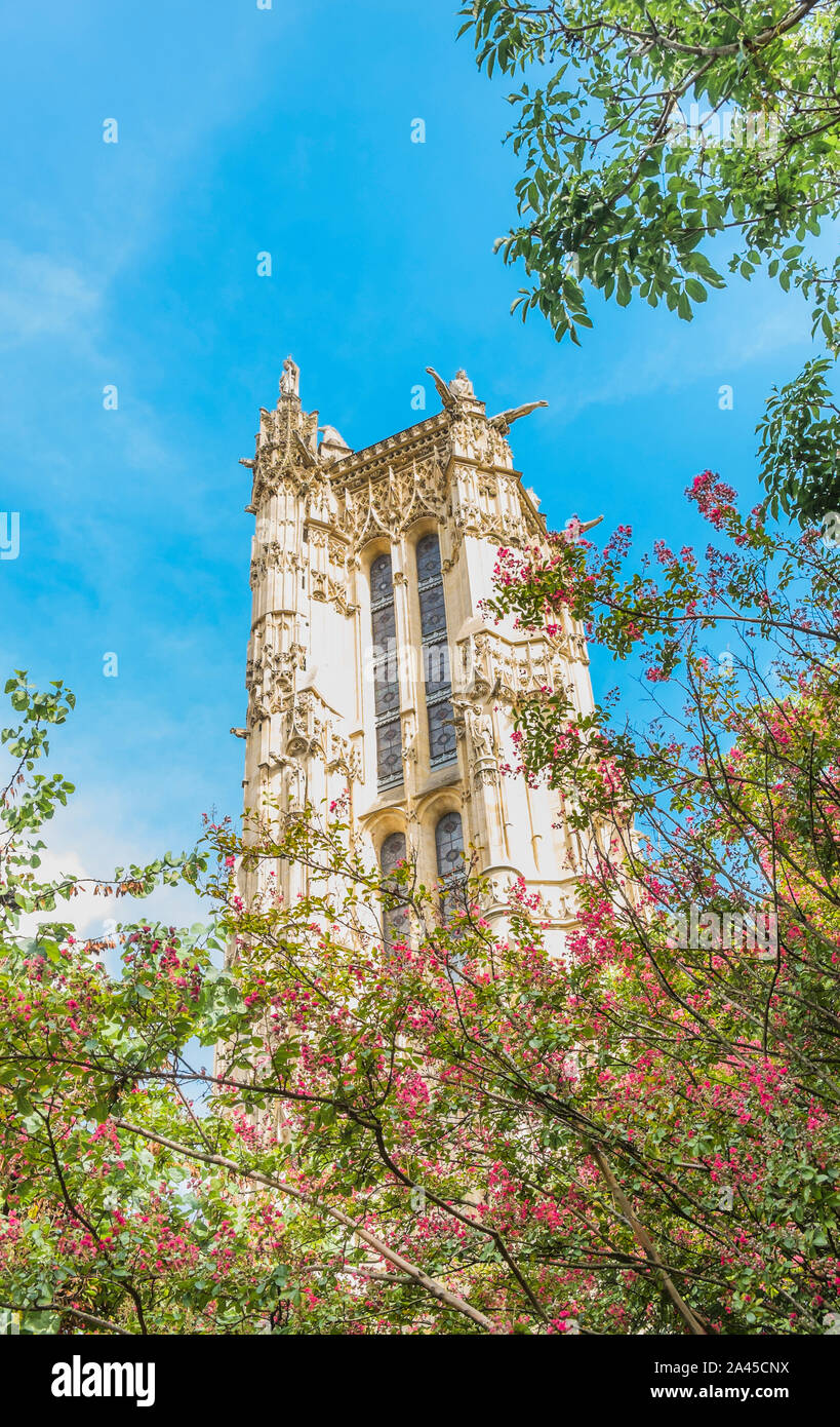 Saint-Jacques Tower, Tour Saint-Jacques Stock Photo - Alamy