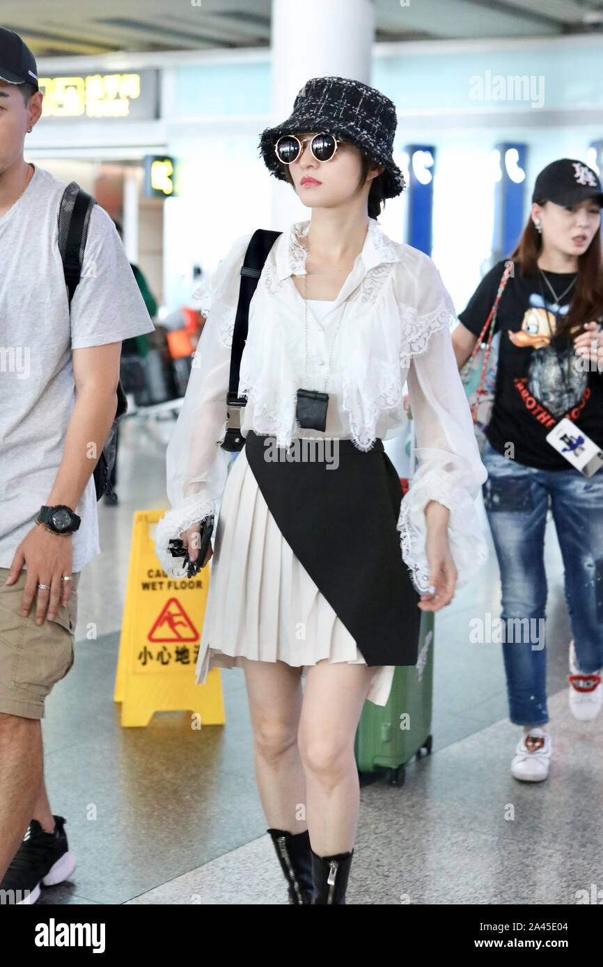 Angela zhang hi-res stock photography and images - Alamy