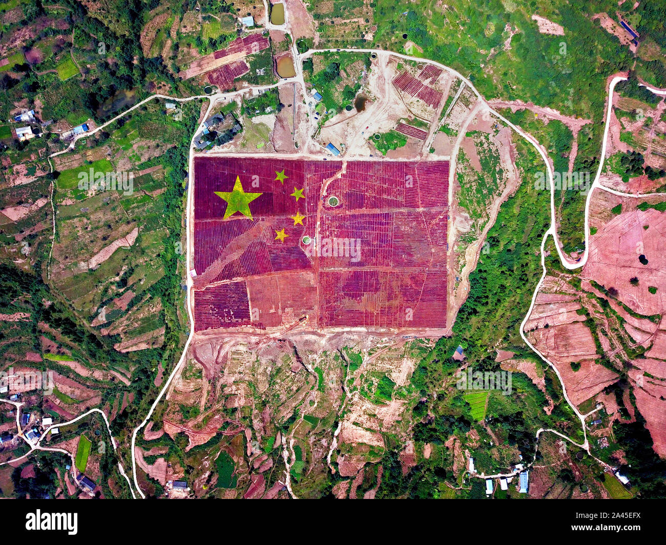 Large national flag hi-res stock photography and images - Alamy