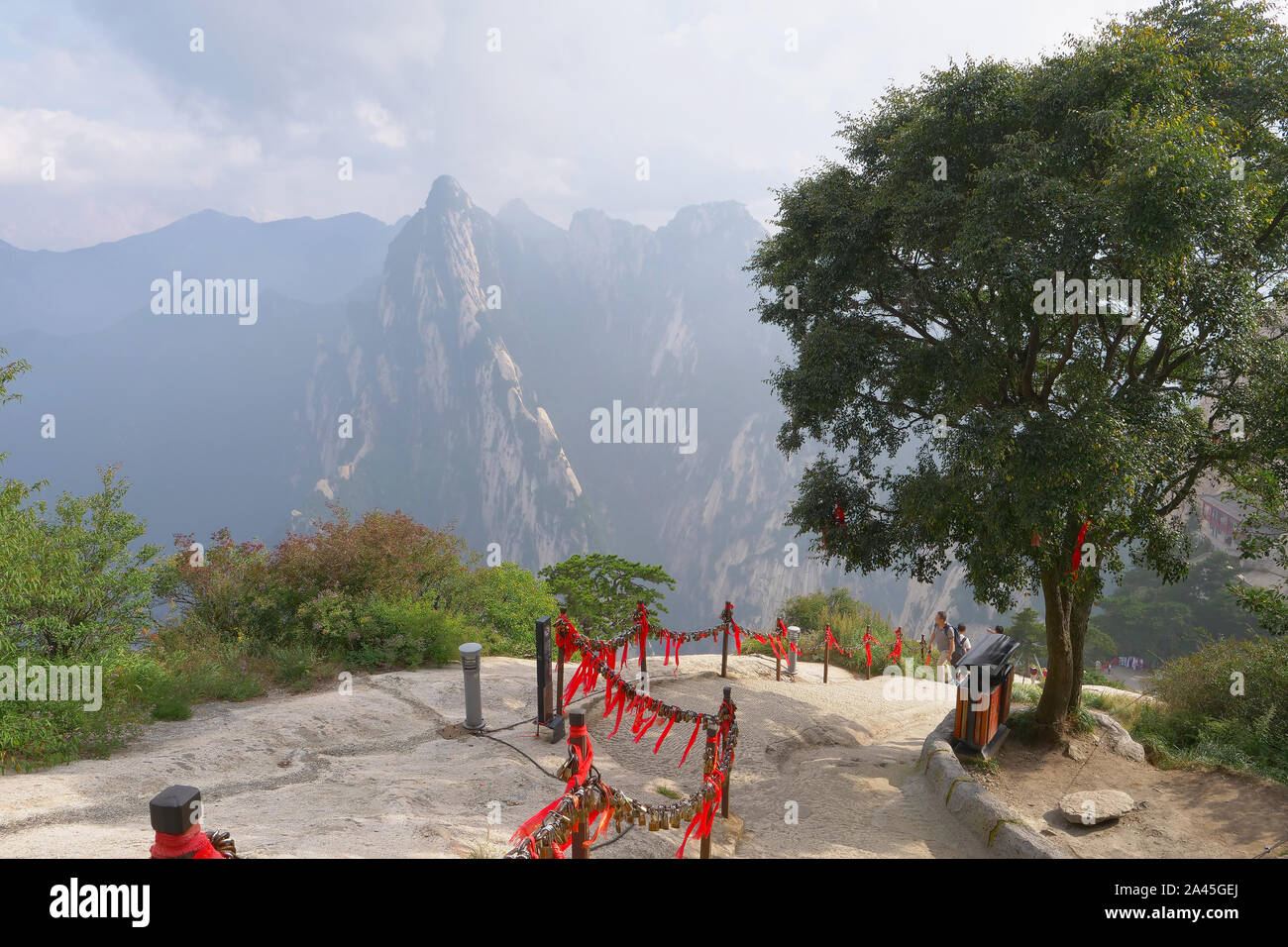 Sacred Taoist mountain Mount Huashan, popular touristic place in China ...