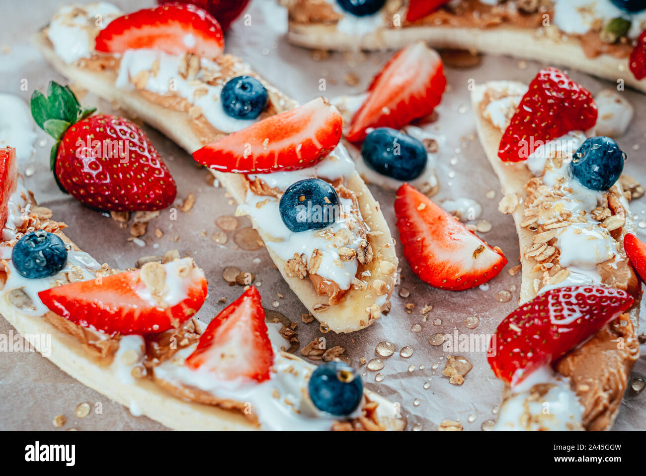 Blueberries strawberries honey hi-res stock photography and images - Alamy