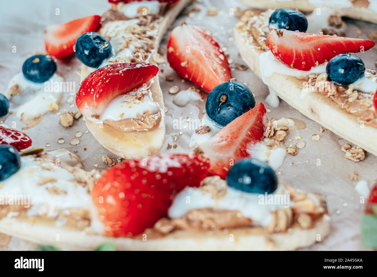 Blueberries strawberries honey hi-res stock photography and images - Alamy