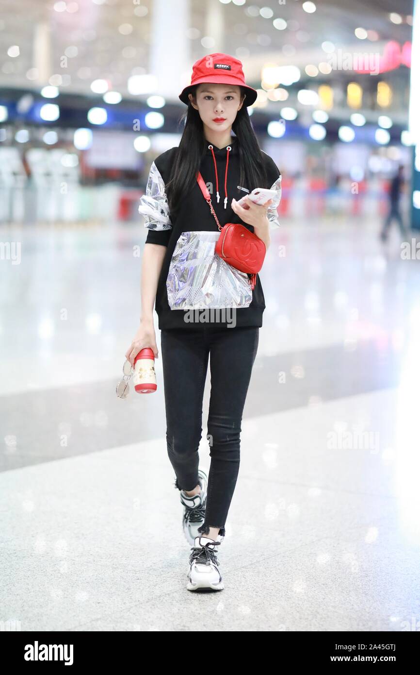 Fu Jing of Chinese teen idol group Rocket Girls 101 shows up at the ...