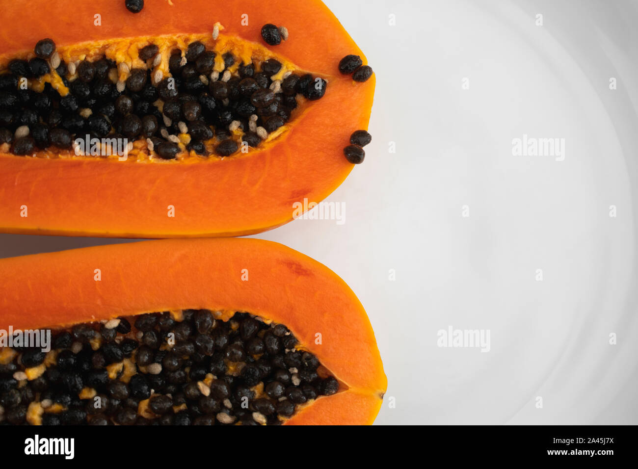 Fruit half halved papayas hi-res stock photography and images - Alamy