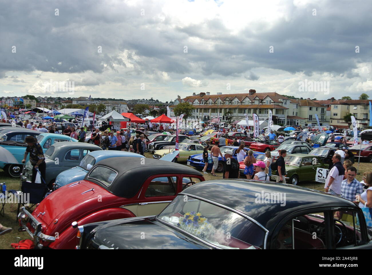 Overview of the English Riviera classic car show, Paignton, Devon ...
