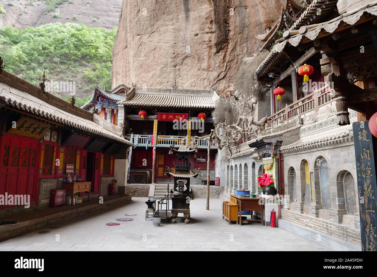 Tianshui hi-res stock photography and images - Alamy