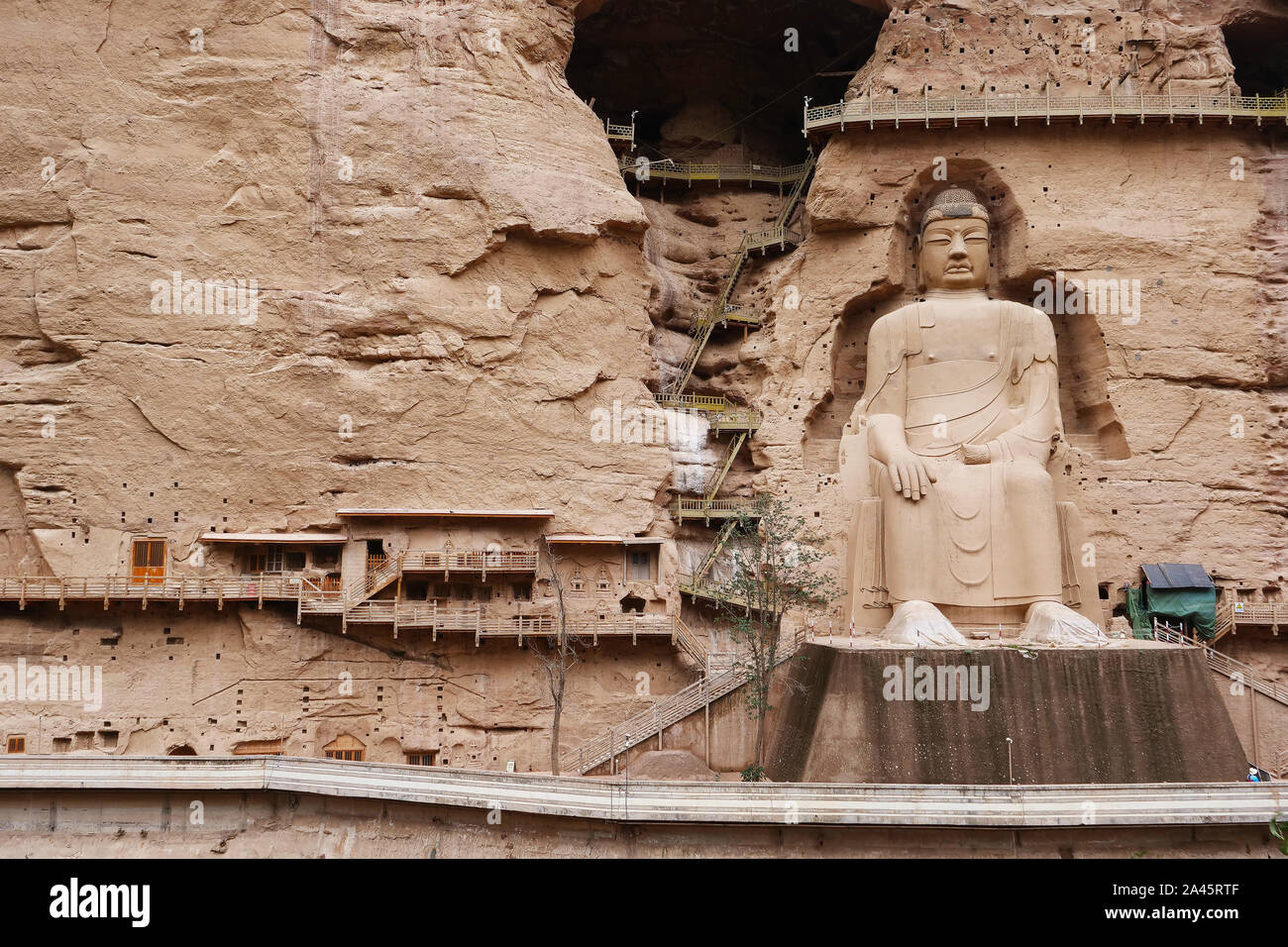 Ancient Chinese Buddha Statue at Bingling Cave Temple in Lanzhou Gansu ...
