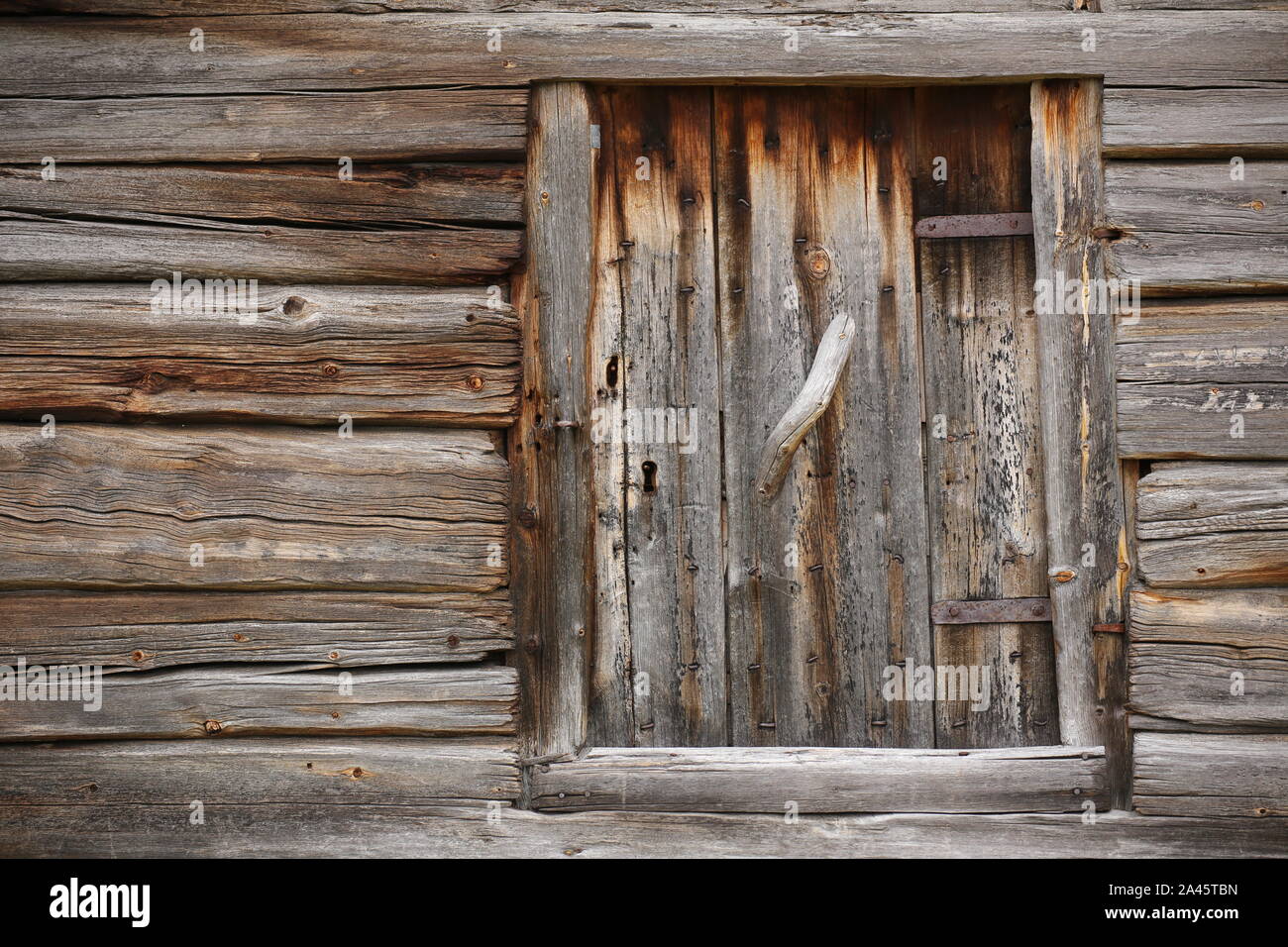 Log hut hi-res stock photography and images - Alamy
