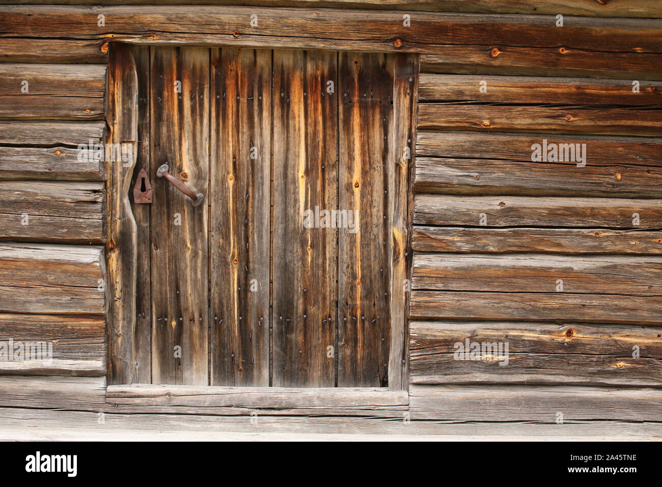 Log hut hi-res stock photography and images - Alamy