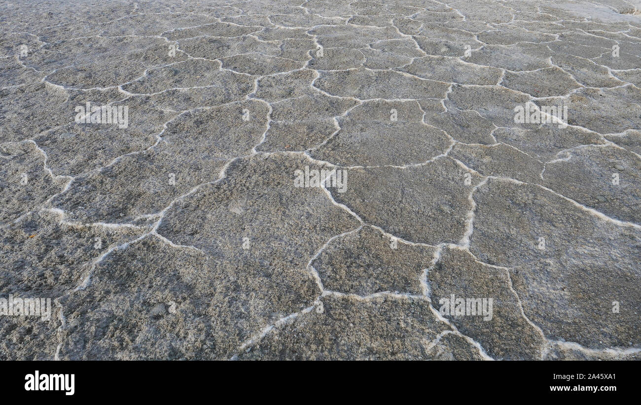Nature crack ground background texture in Emerald Salt Lake, Qinghai ...