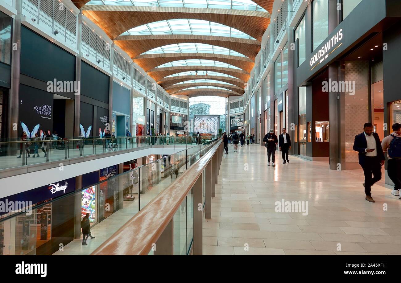 Hightown shopping centre in Leicester Stock Photo - Alamy