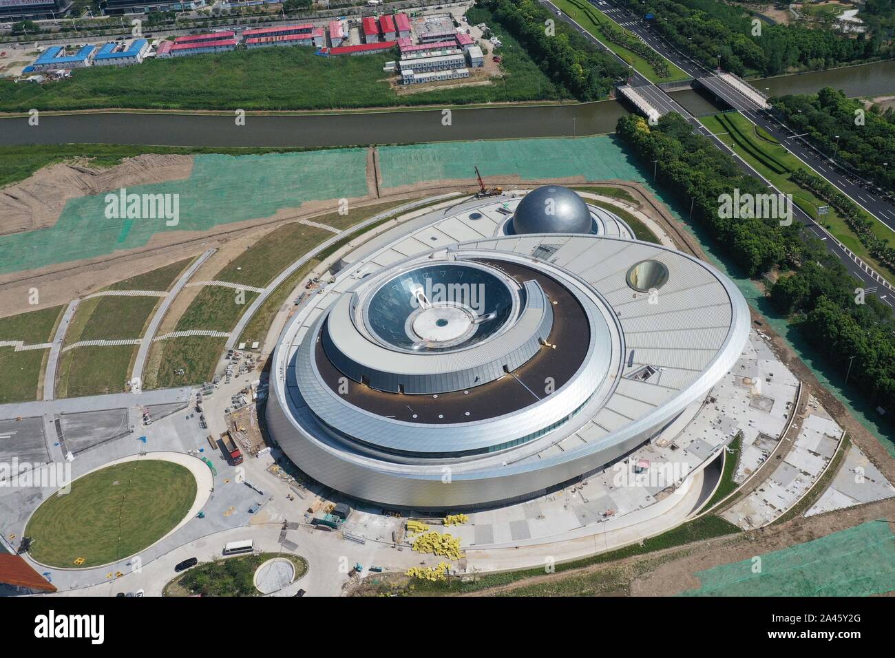 Picture of the Shanghai Planetarium under construction in Lin Gang ...