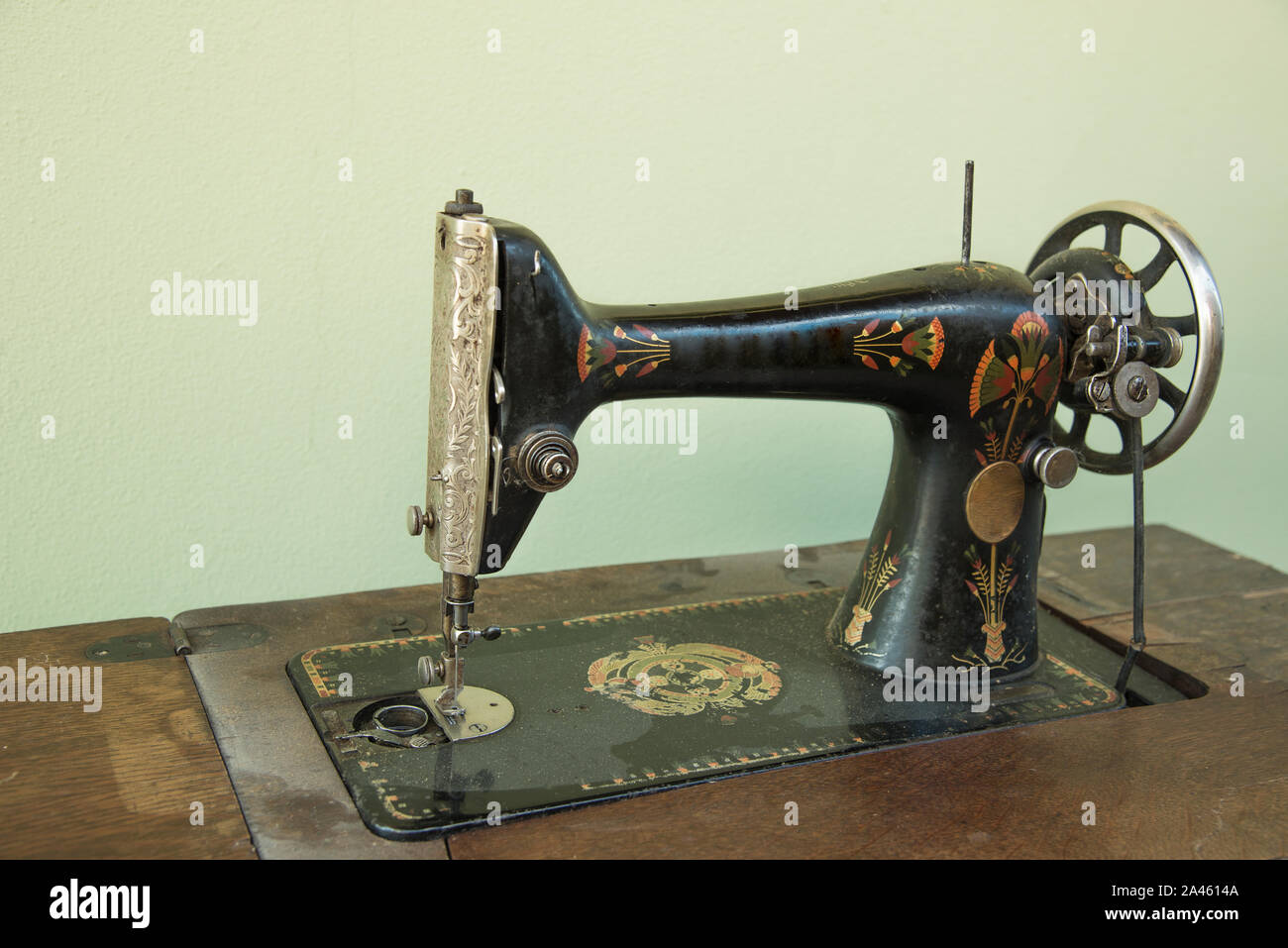 Antique dressmaking old metal hi-res stock photography and images - Alamy