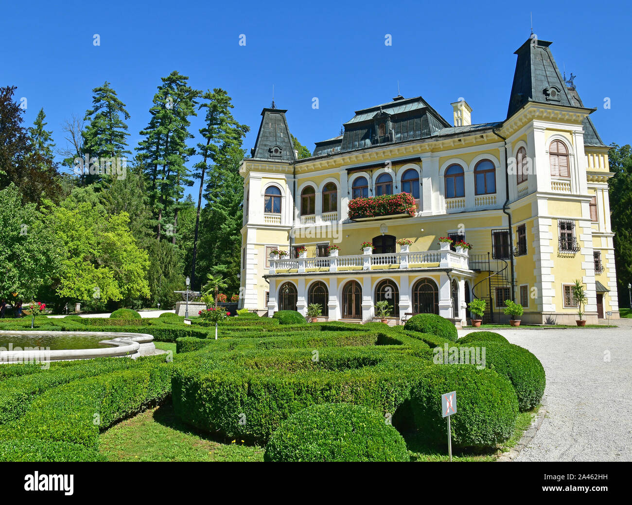 Betler hi-res stock photography and images - Alamy