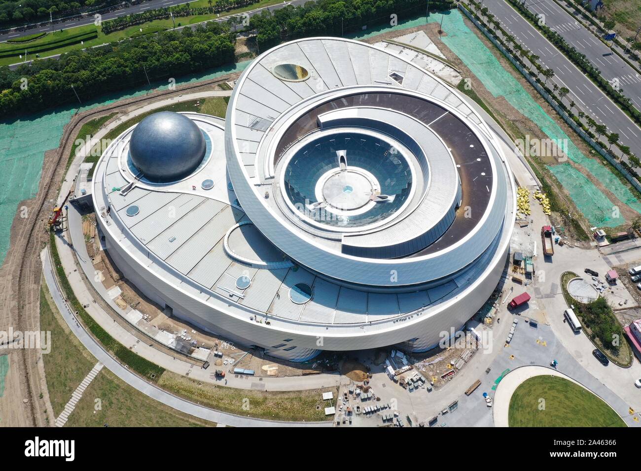 Picture of the Shanghai Planetarium under construction in Lin Gang ...