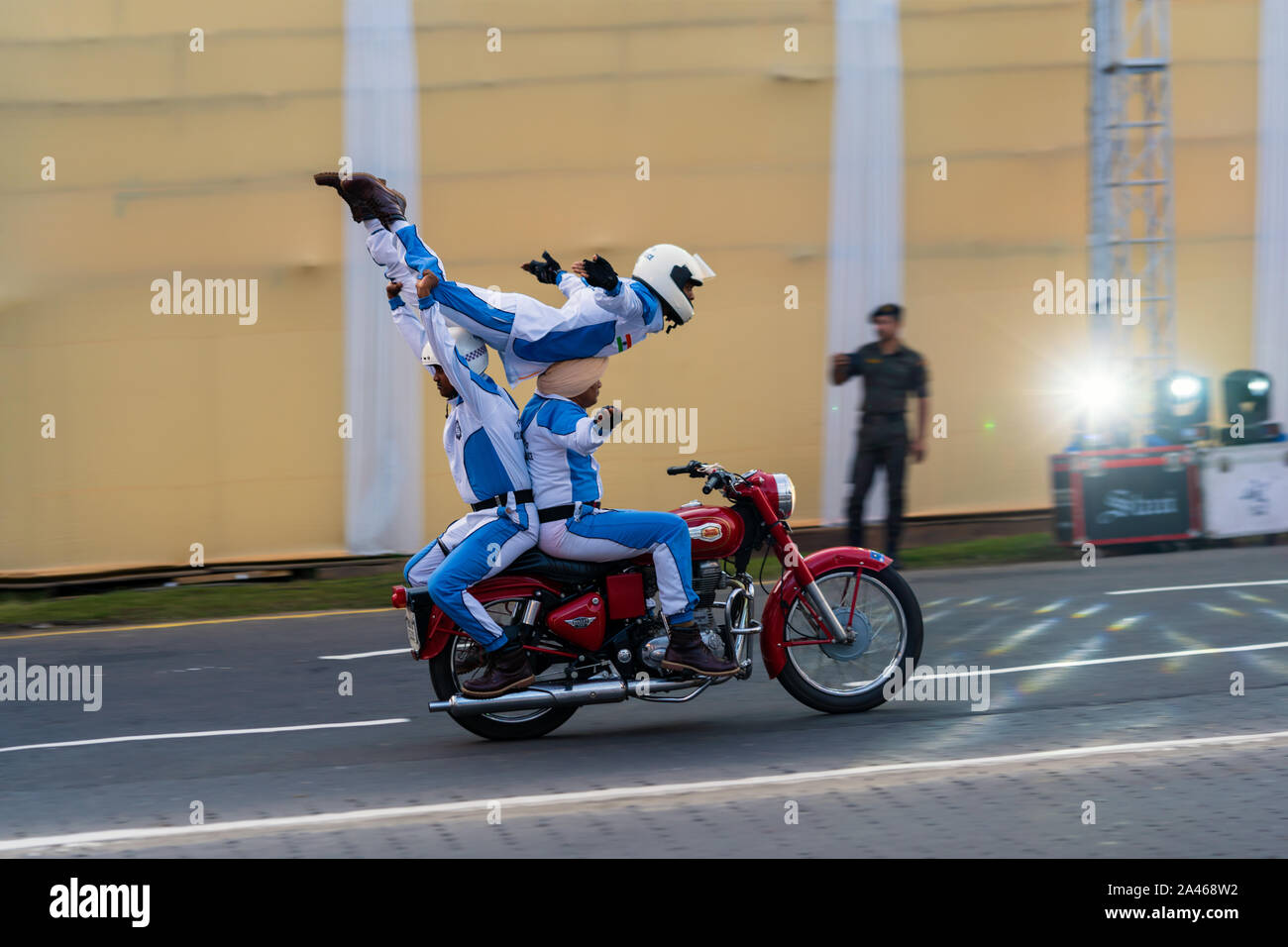 Police motorcycle stunts hi-res stock photography and images - Alamy