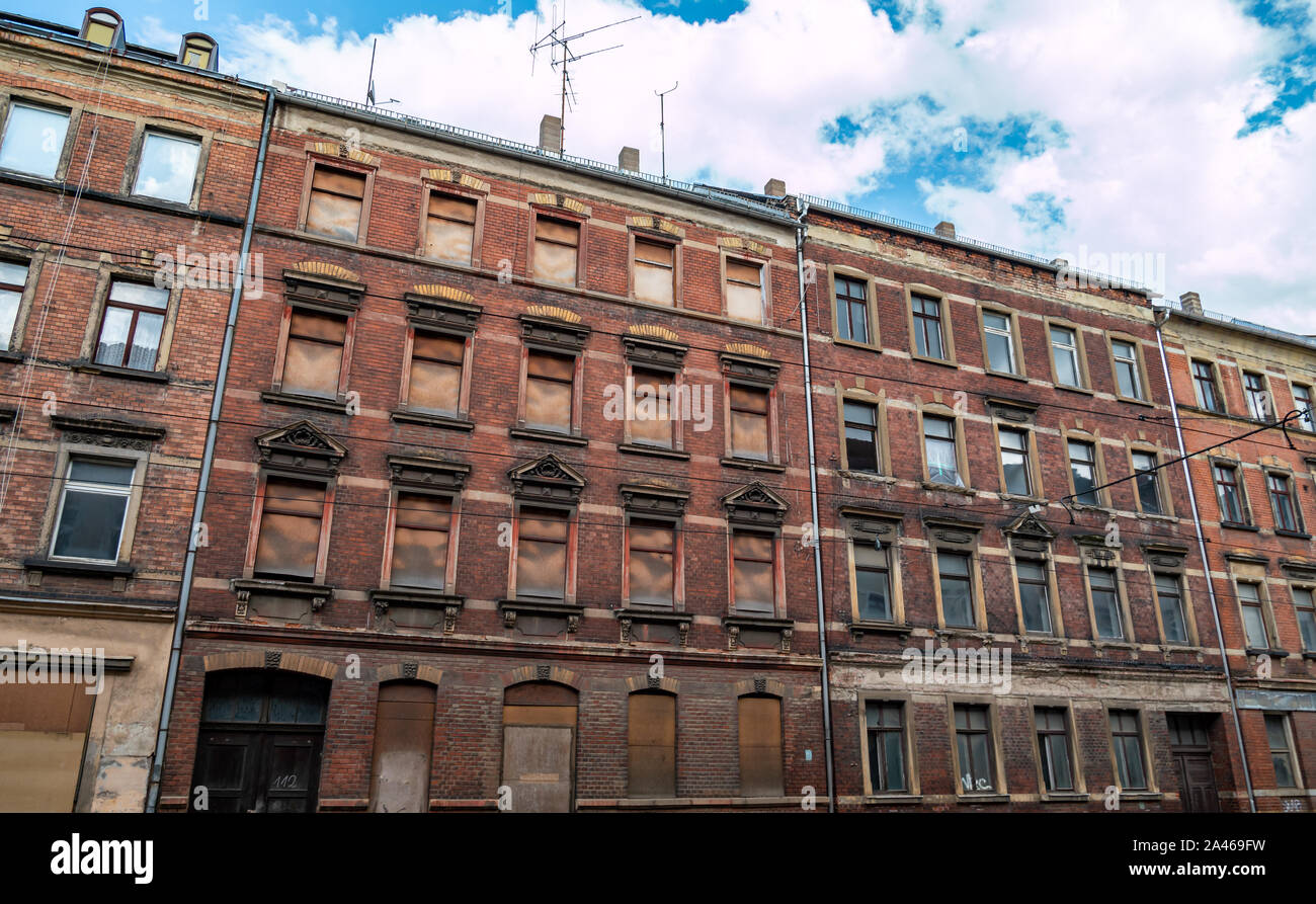 Berlin ruined building facade hi-res stock photography and images - Alamy