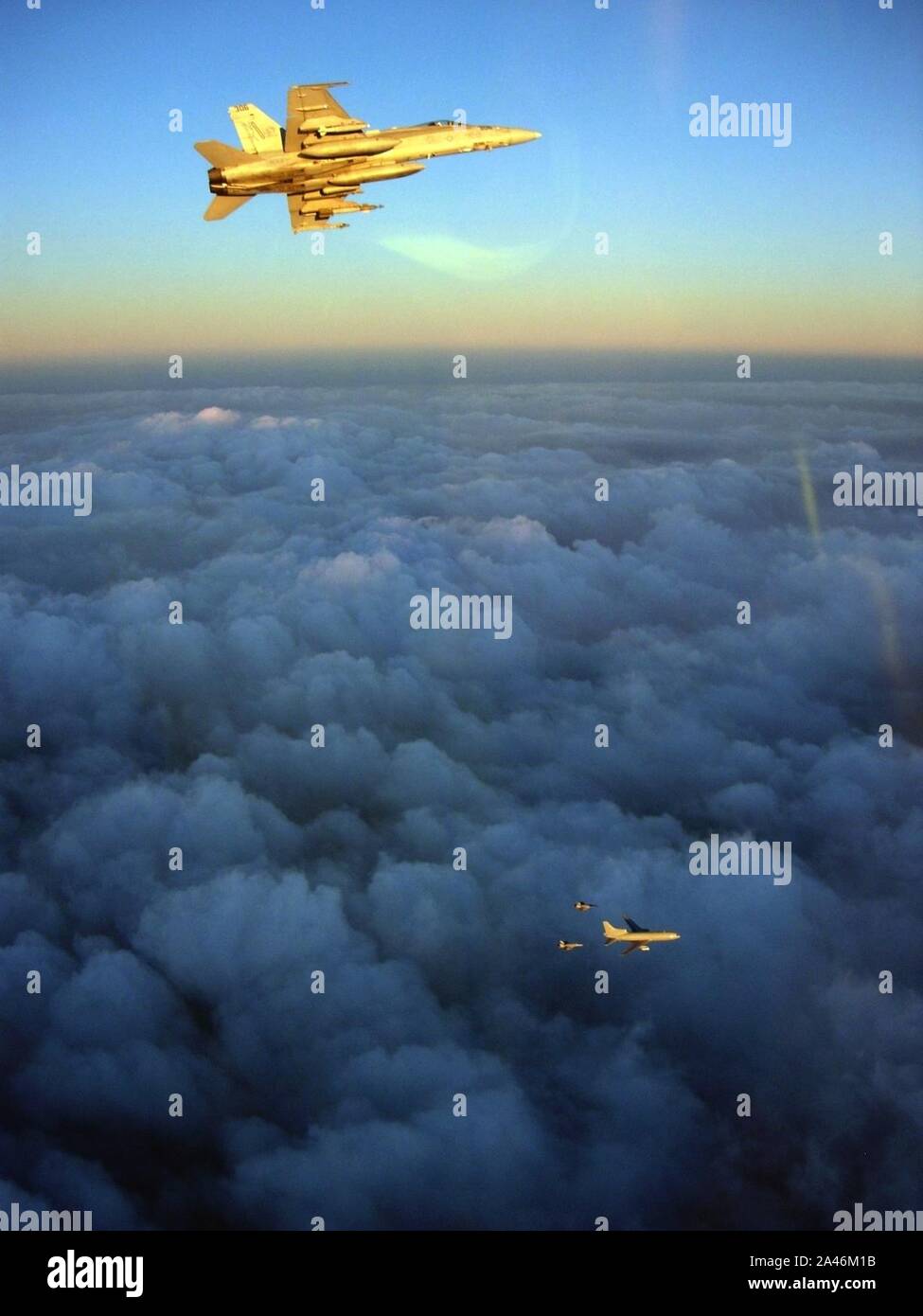 Flying back hi-res stock photography and images - Alamy