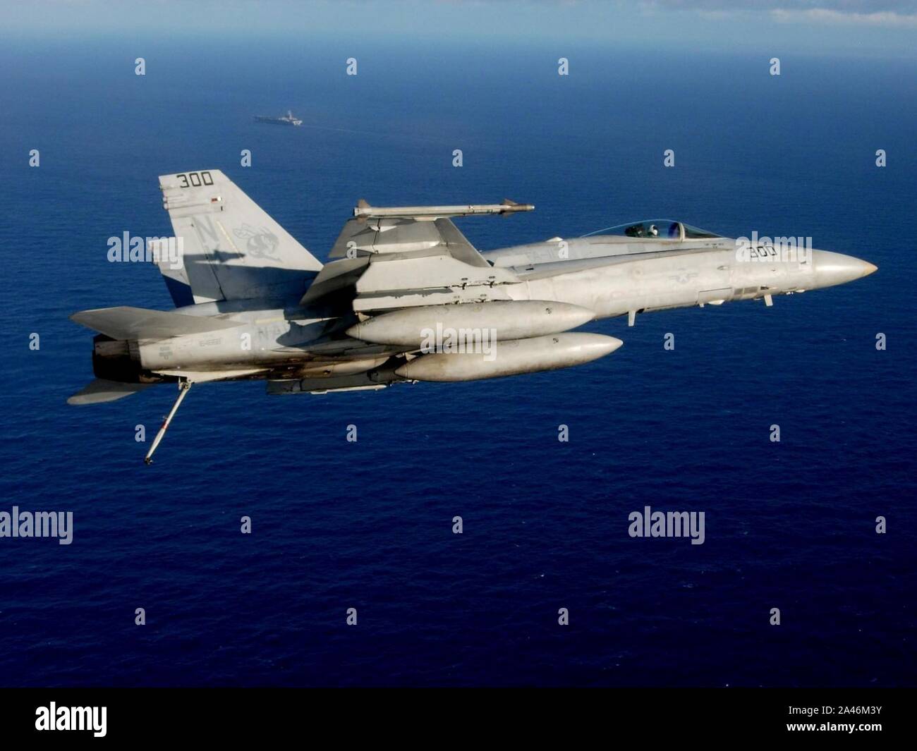 Final approach towards the USS Ronald Reagan Stock Photo - Alamy
