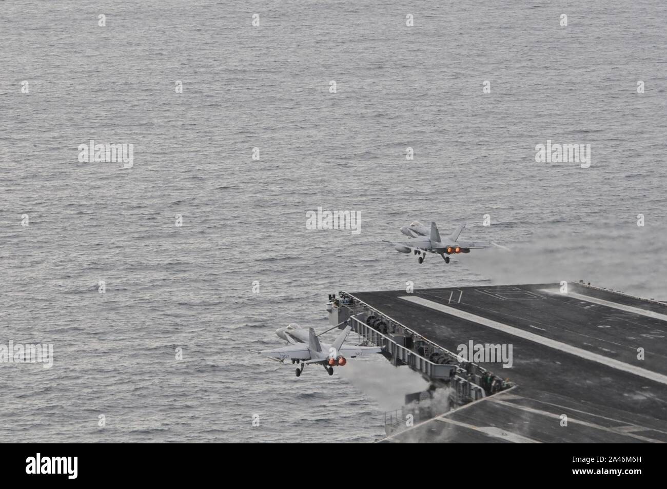 Fixed wing aircraft hi-res stock photography and images - Alamy