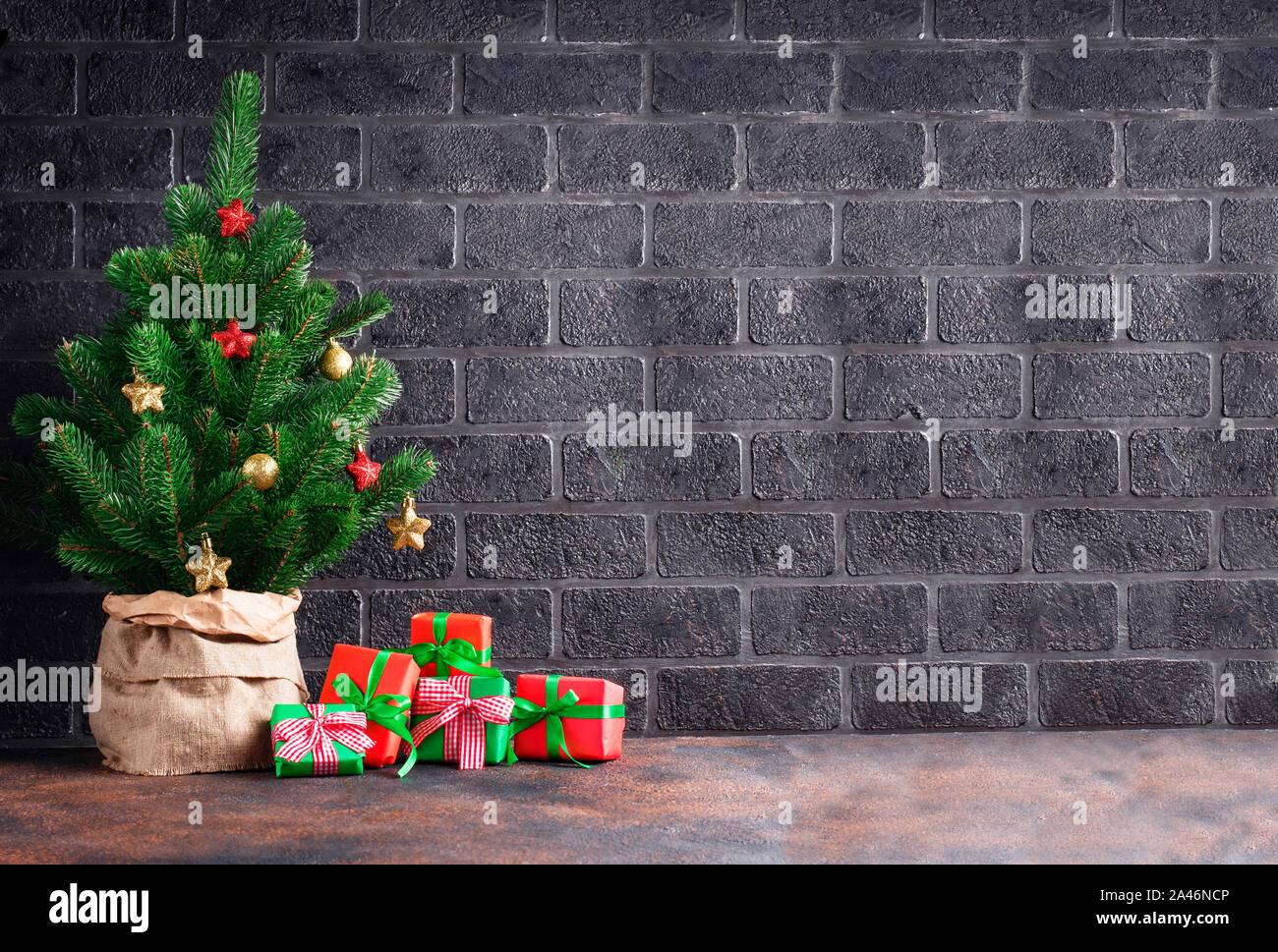 Christmas tree with gift boxes Stock Photo - Alamy