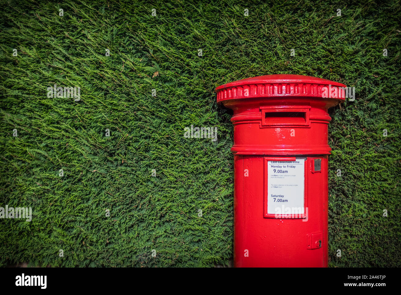 Britain england london letterbox hi-res stock photography and images ...