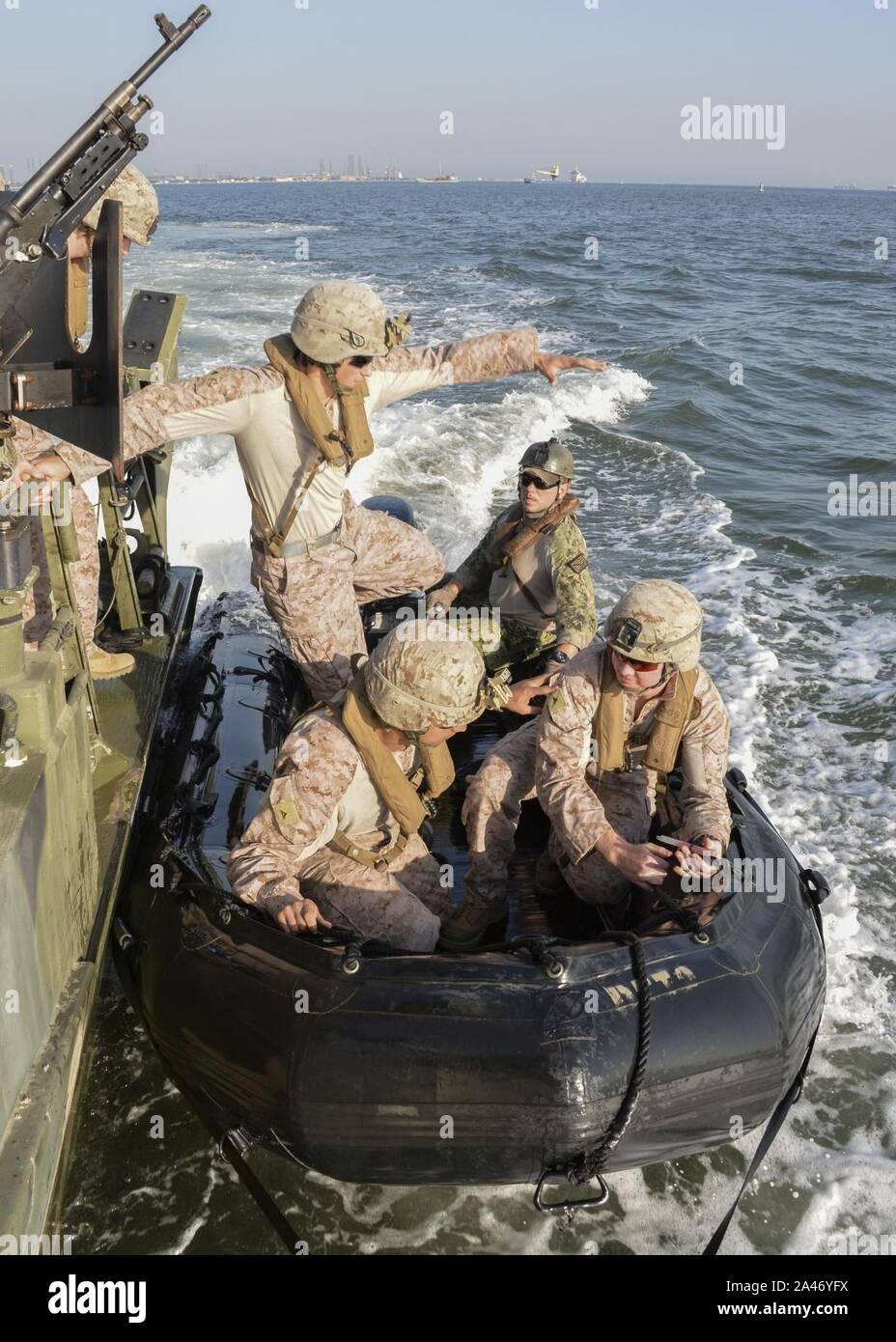 Fleet anti terrorism security team hi-res stock photography and images ...