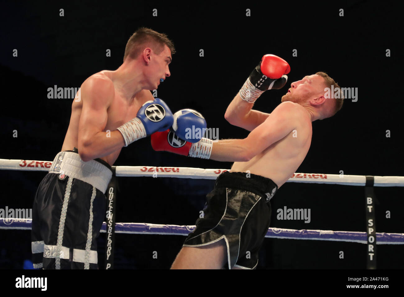 Featherweight contest first direct arena hi-res stock photography and ...