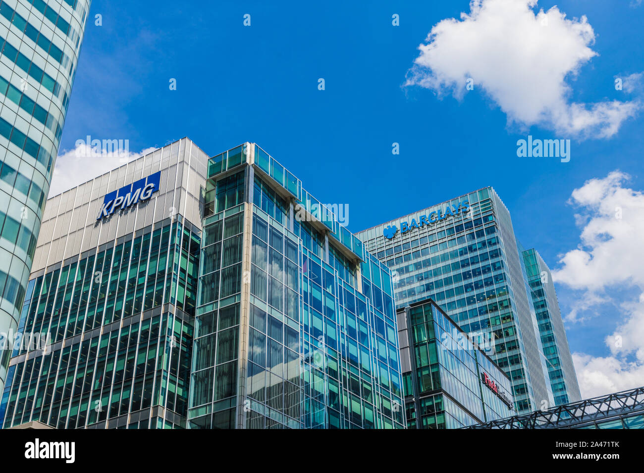 Kpmg building canary wharf hi-res stock photography and images - Alamy