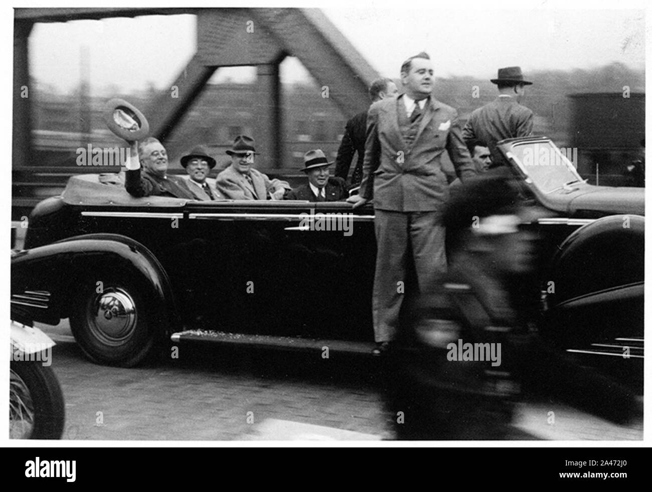 FDR during 1940 campaign riding in a 1938 Cadillac48-22 3712(2 Stock ...