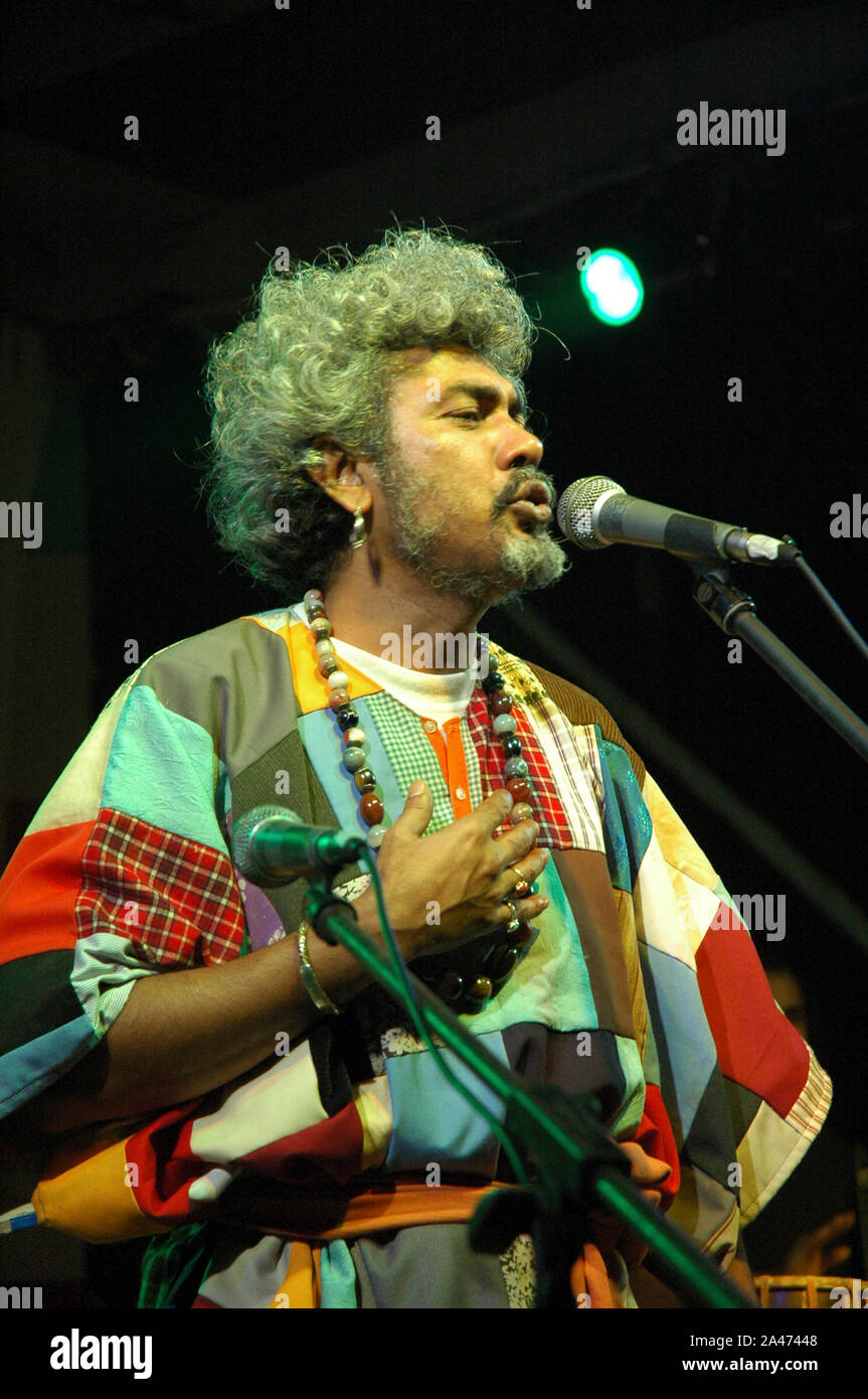 Indian baul dress hi-res stock photography and images - Alamy