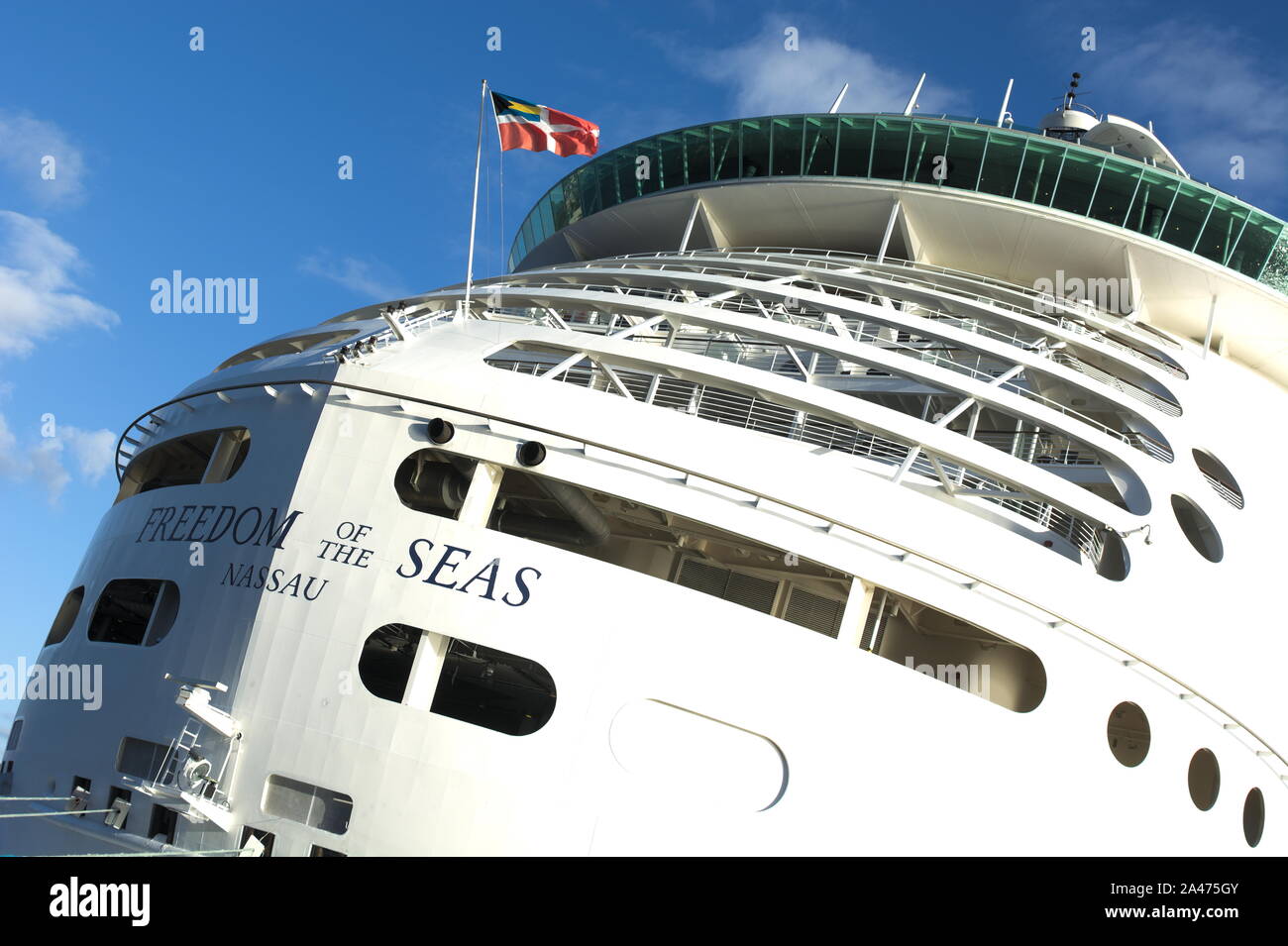 Port side view cruise ship hi-res stock photography and images - Alamy
