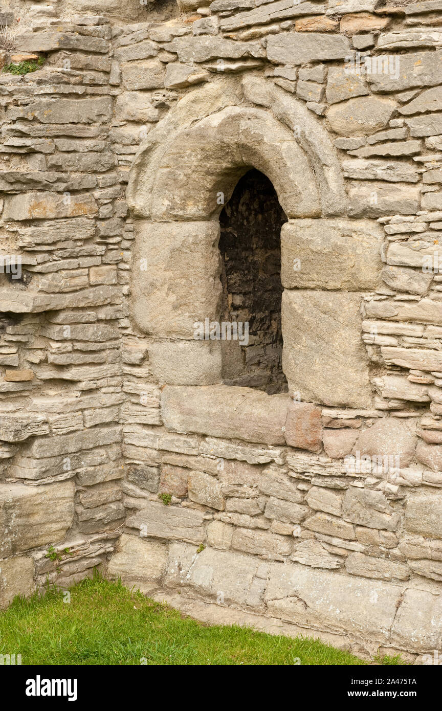Architectural window detail of Middleham Castle. Yorkshire Dales, North ...