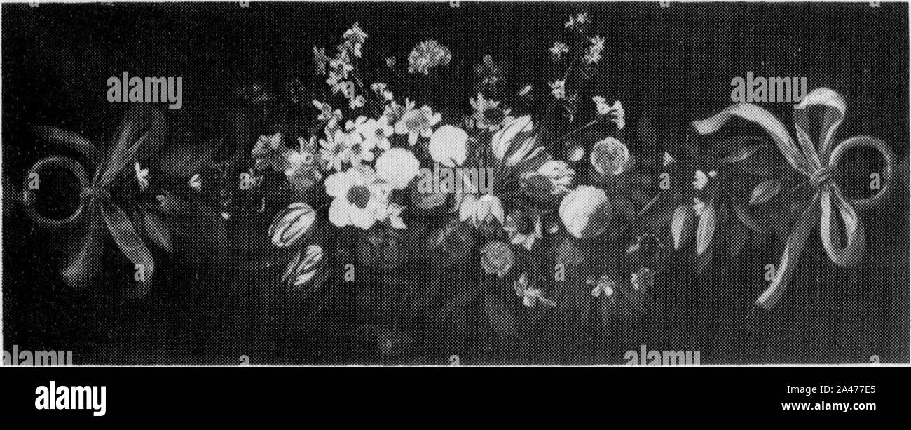 Festoon of flowers hi-res stock photography and images - Alamy