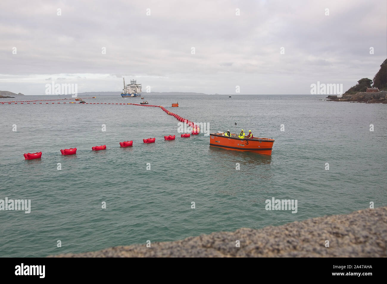 Undersea Electric Cable Preparatory Work Stock Photo - Alamy Undersea Electric Cable Preparatory Work Stock Photo - Alamy