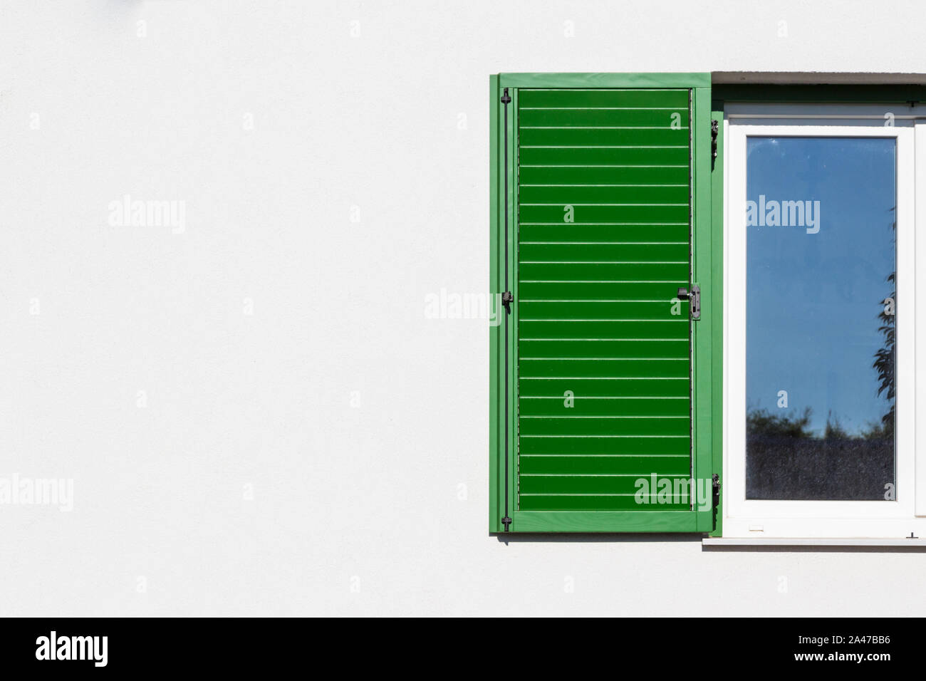 Green wooden shutter hi-res stock photography and images - Alamy