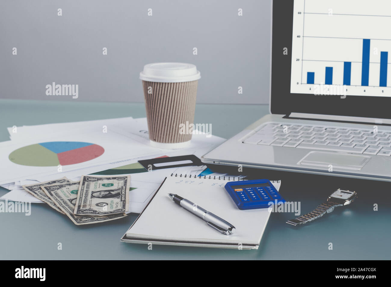 Tabletop calculator hi-res stock photography and images - Alamy