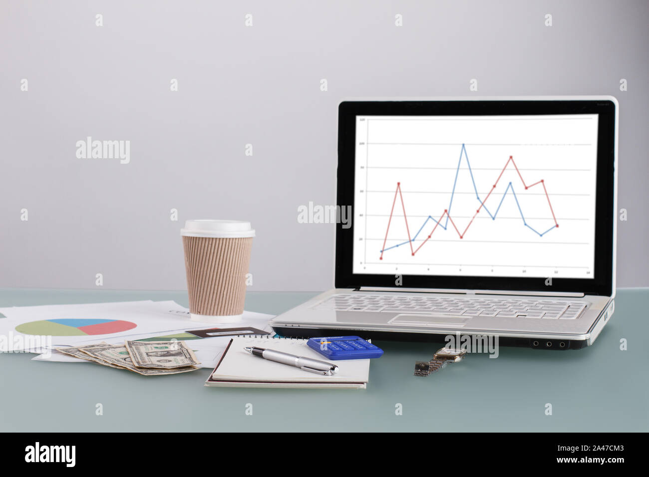 Tabletop calculator hi-res stock photography and images - Alamy