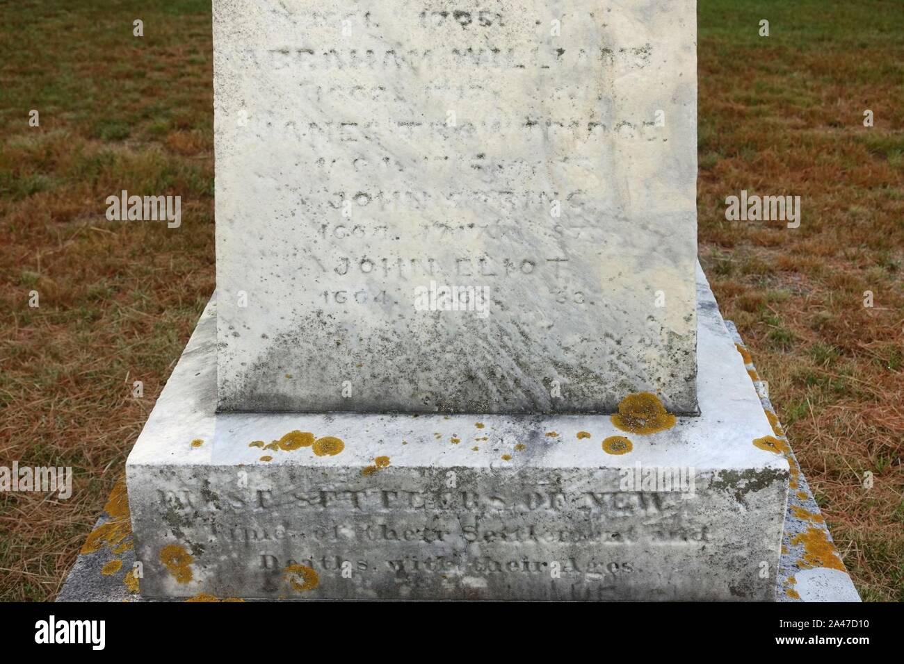 Newton memorial hi-res stock photography and images - Alamy