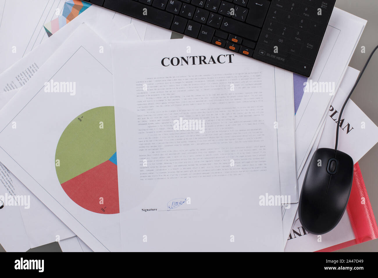 Office clerk hi-res stock photography and images - Alamy