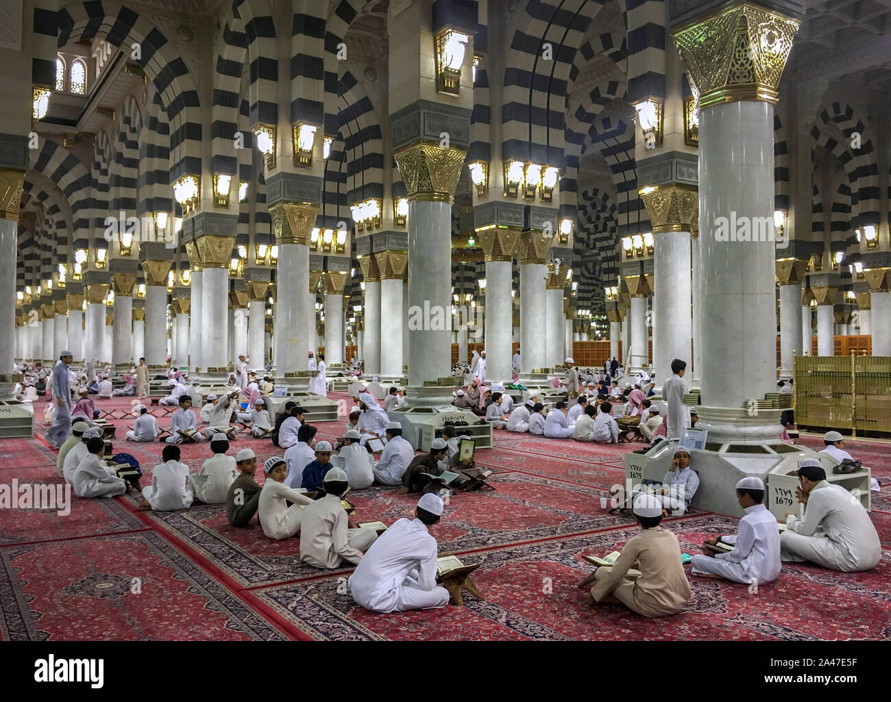 Nabawi mosque, madina, saudi arabia hi-res stock photography and images ...