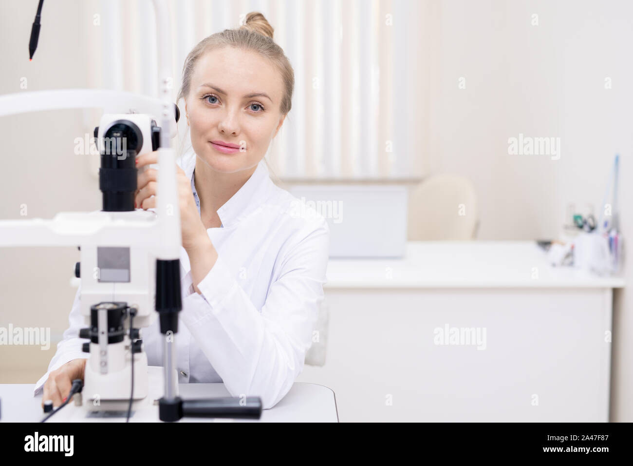 Successful lab experiment hi-res stock photography and images - Alamy