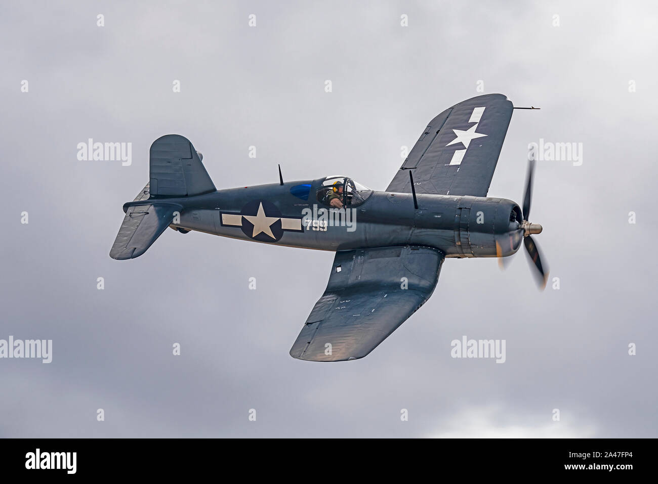Airplane WWII Corsair fighter aircraft Stock Photo - Alamy